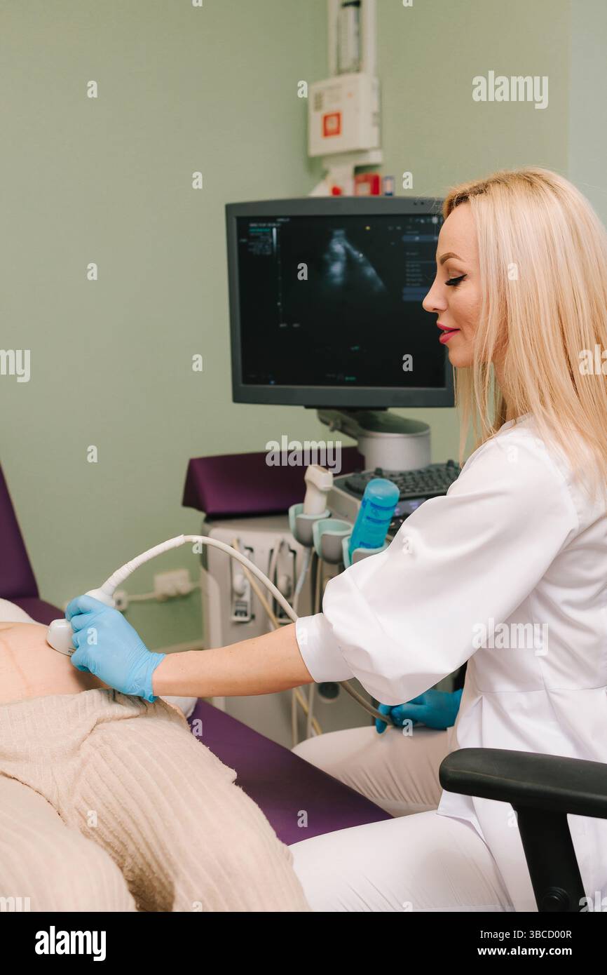 Gynecologist uses ultrasound scanner for gynecology checkup and tells ...