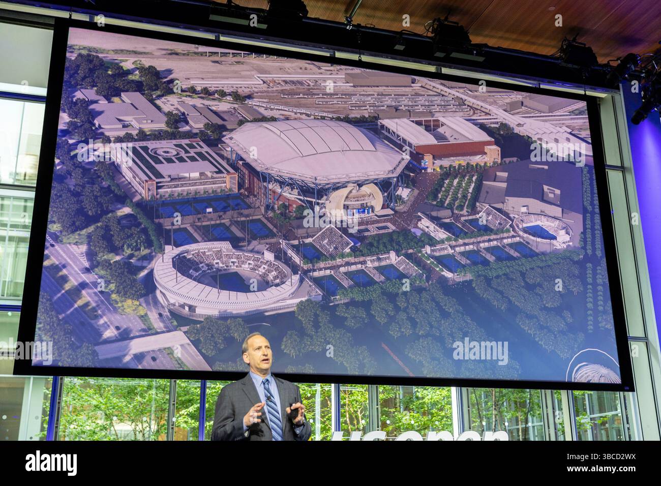 Danny Zausner, Chief Operating Officer of USTA speaks at a news ...