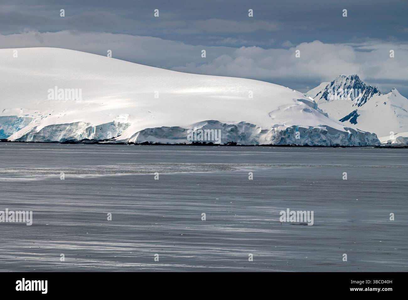 Bismarck Strait. Peninsula Antartica, Antartica Stock Photo - Alamy