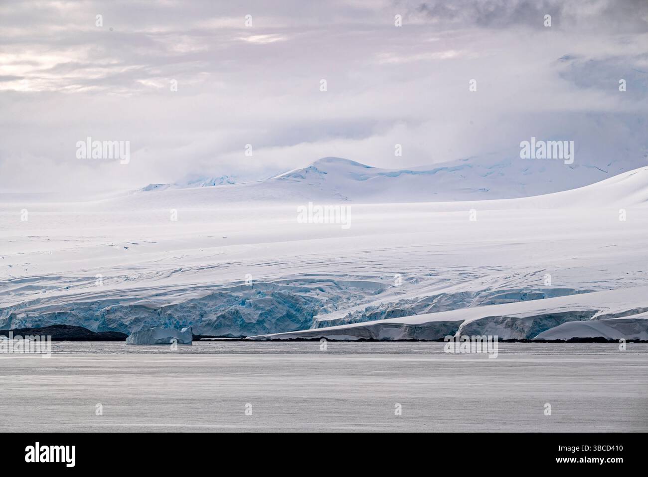 Bismarck Strait. Peninsula Antartica, Antartica Stock Photo - Alamy