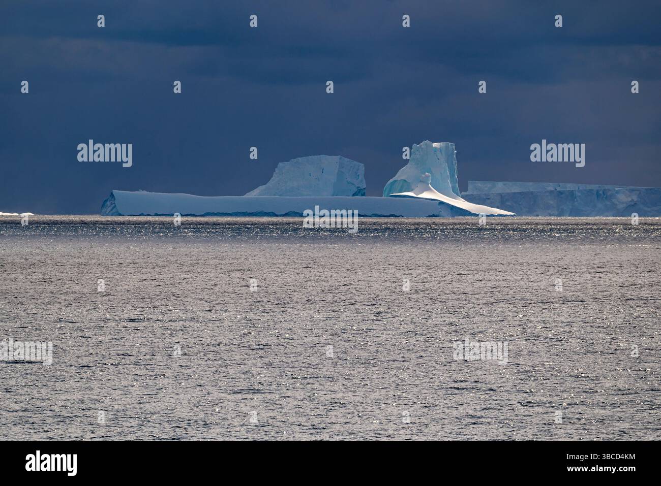 Bismarck Strait. Peninsula Antartica, Antartica Stock Photo - Alamy
