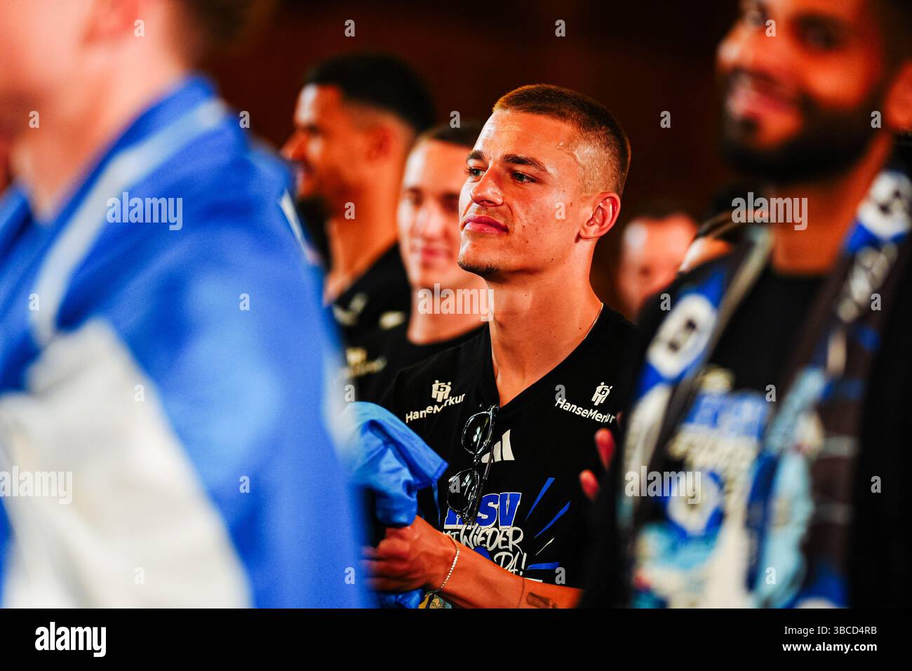 Hamburg, Deutschland. 19th May, 2025. Miro Muheim (Hamburger SV, #28 ...