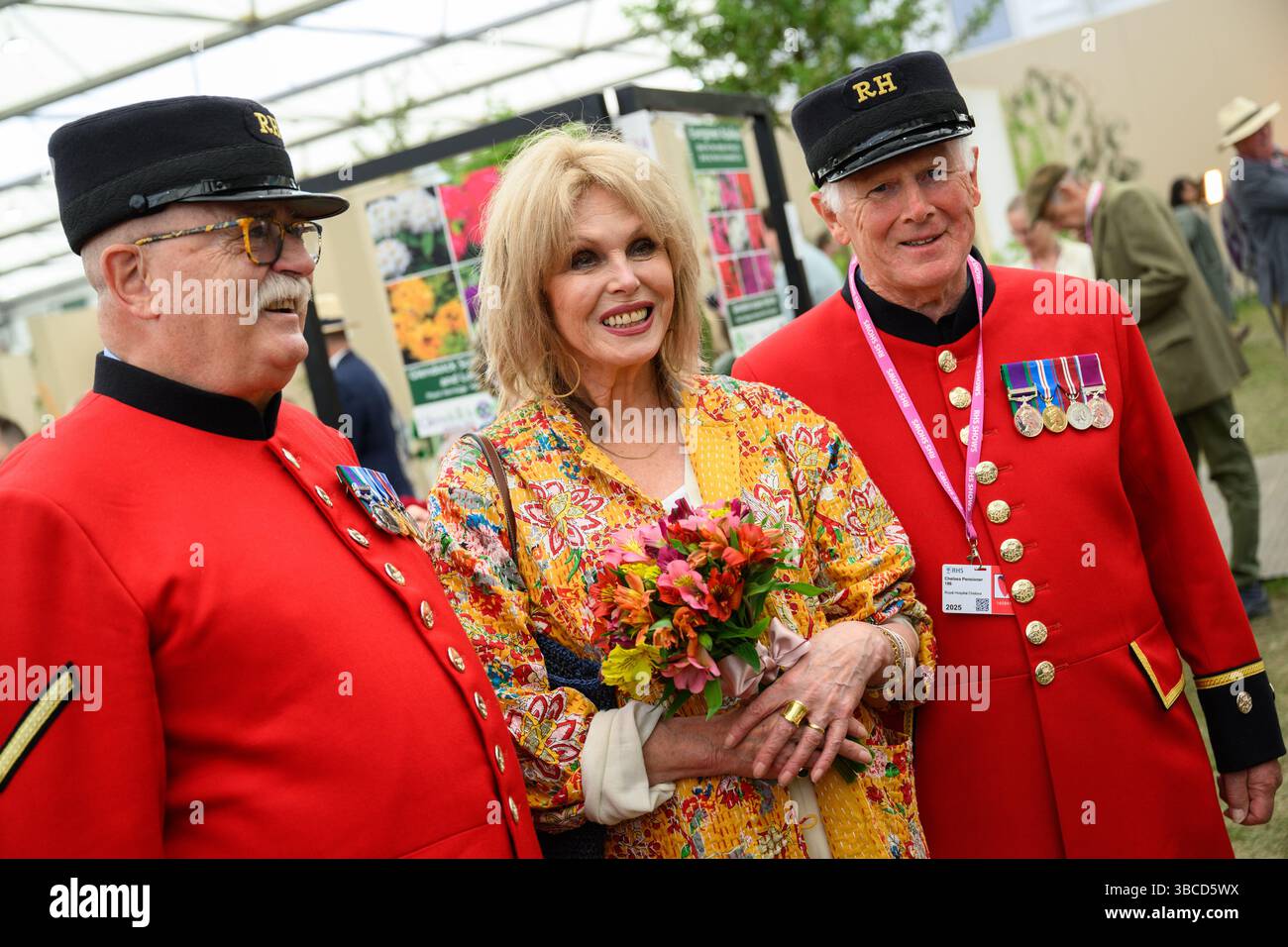 London, UK. 19 May 2025. Dame Joanna Lumley with Chelsea Pensioners at ...