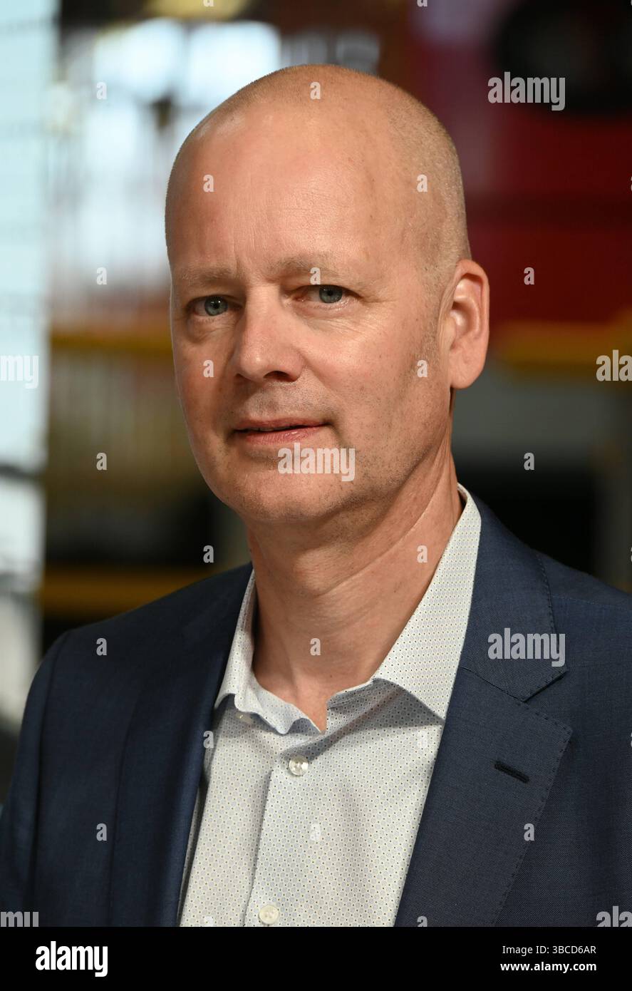 Harmen van Zijderveld, Vorstand von DB Regio Schiene spricht bei der ...
