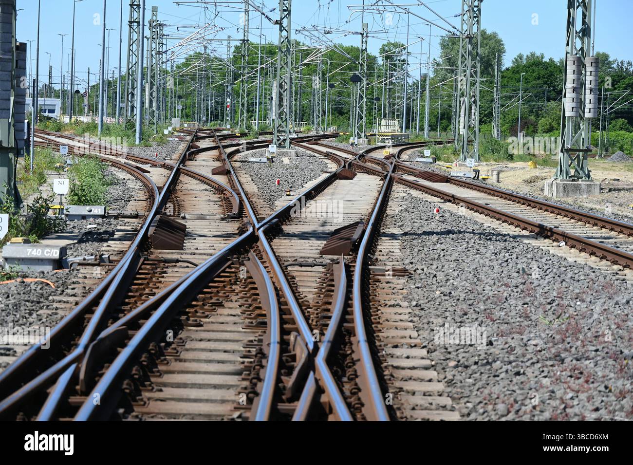 viele Gleise, Schienen mit Weichen Deutsche Bahn *** many tracks, rails ...