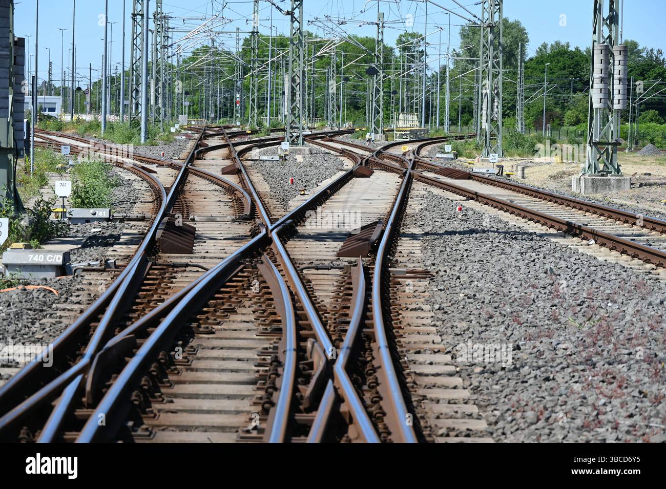 viele Gleise, Schienen mit Weichen Deutsche Bahn *** many tracks, rails ...