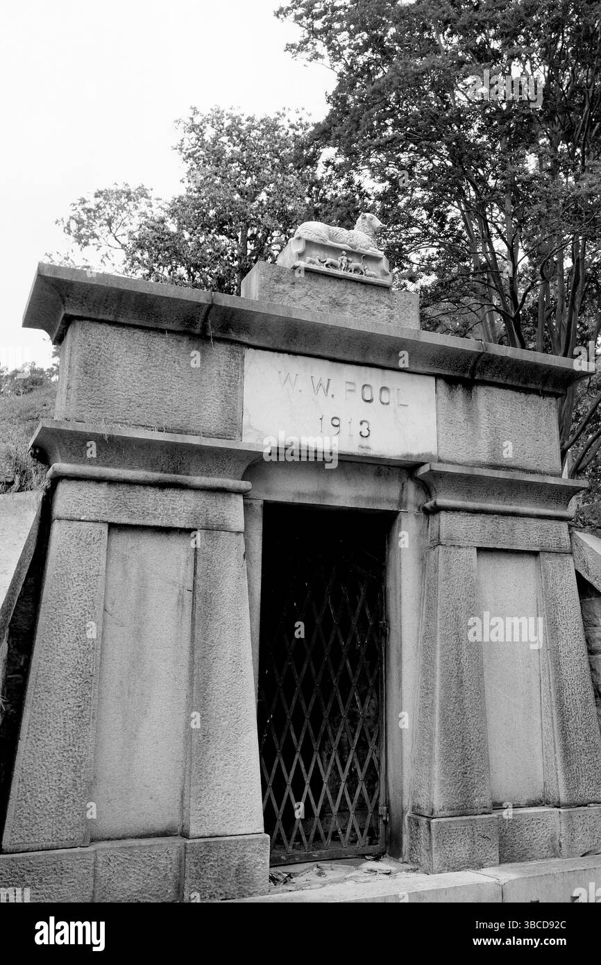 Tomb of WW Pool, subject the Richmond Vampire (or Hollywood Vampire ...