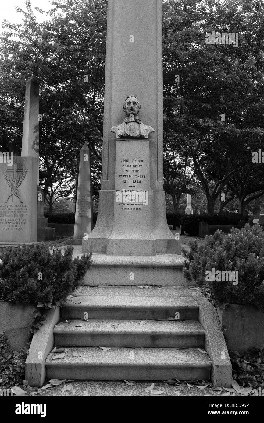 John Tyler (1790-1862) burial site and tombstone at Presidents Circle ...