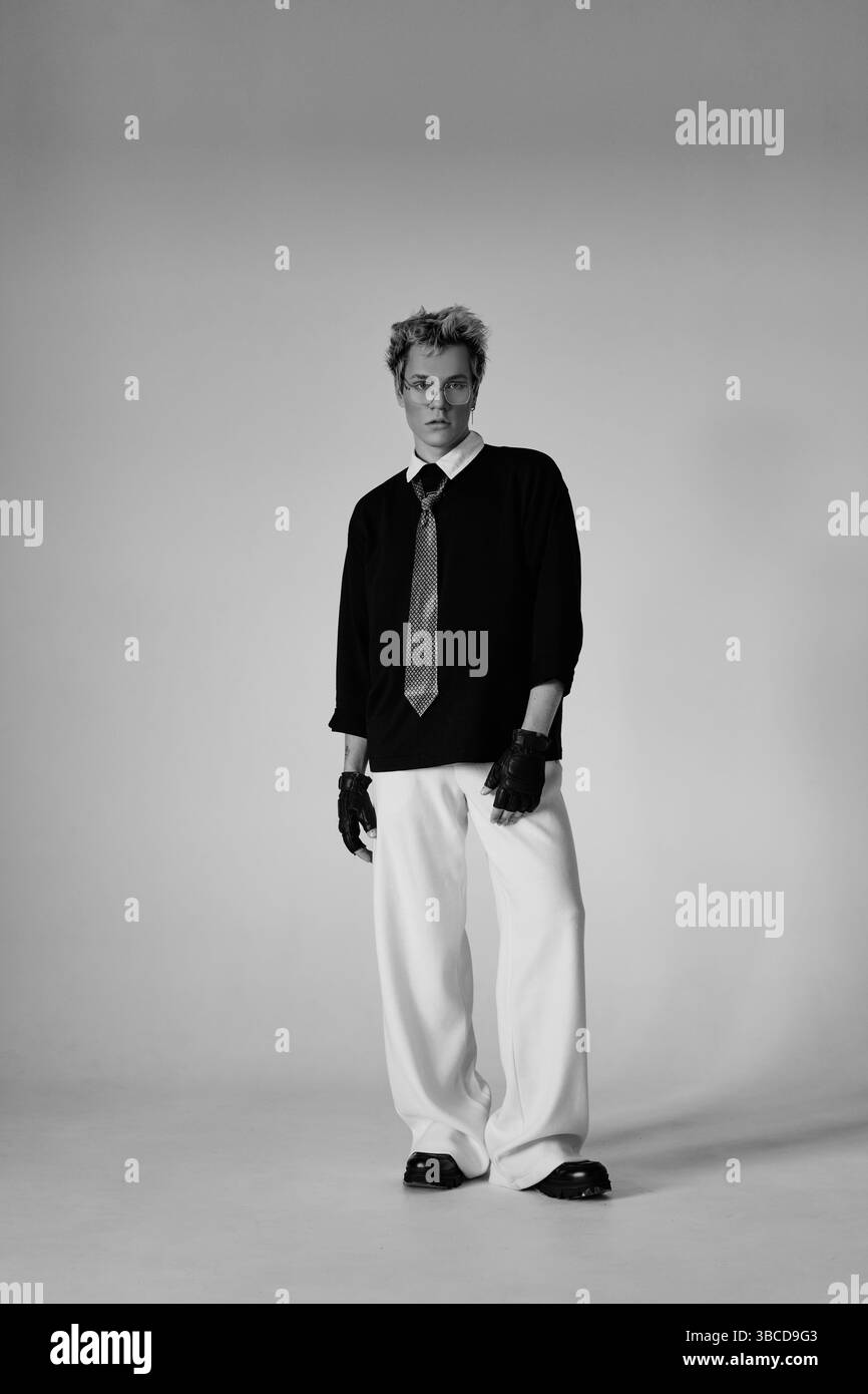 Positive model looking camera Black and White Stock Photos & Images - Alamy