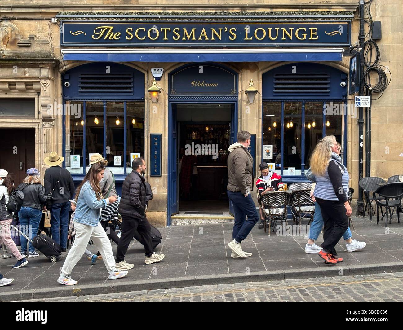 The Scotsman's Lounge, Cockburn Street, Edinburgh Scotland Stock Photo ...