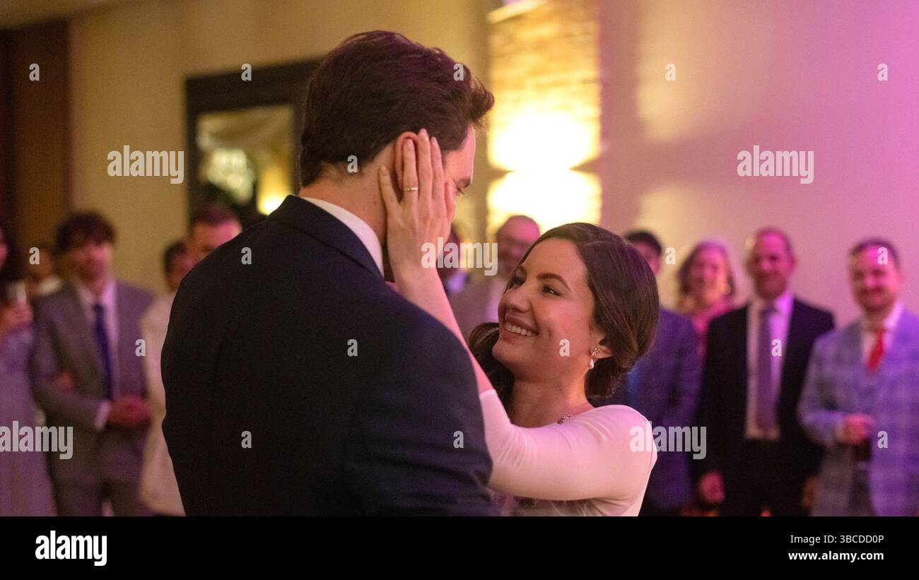 A WIDOW'S GAME, (aka LA VIUDA NEGRA), from left: Alex Gadea, Ivana ...