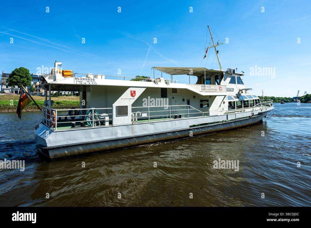 Bremen, Schiff MS Senator, ehemalige Senatsbarkasse, auf der Weser 11. ...