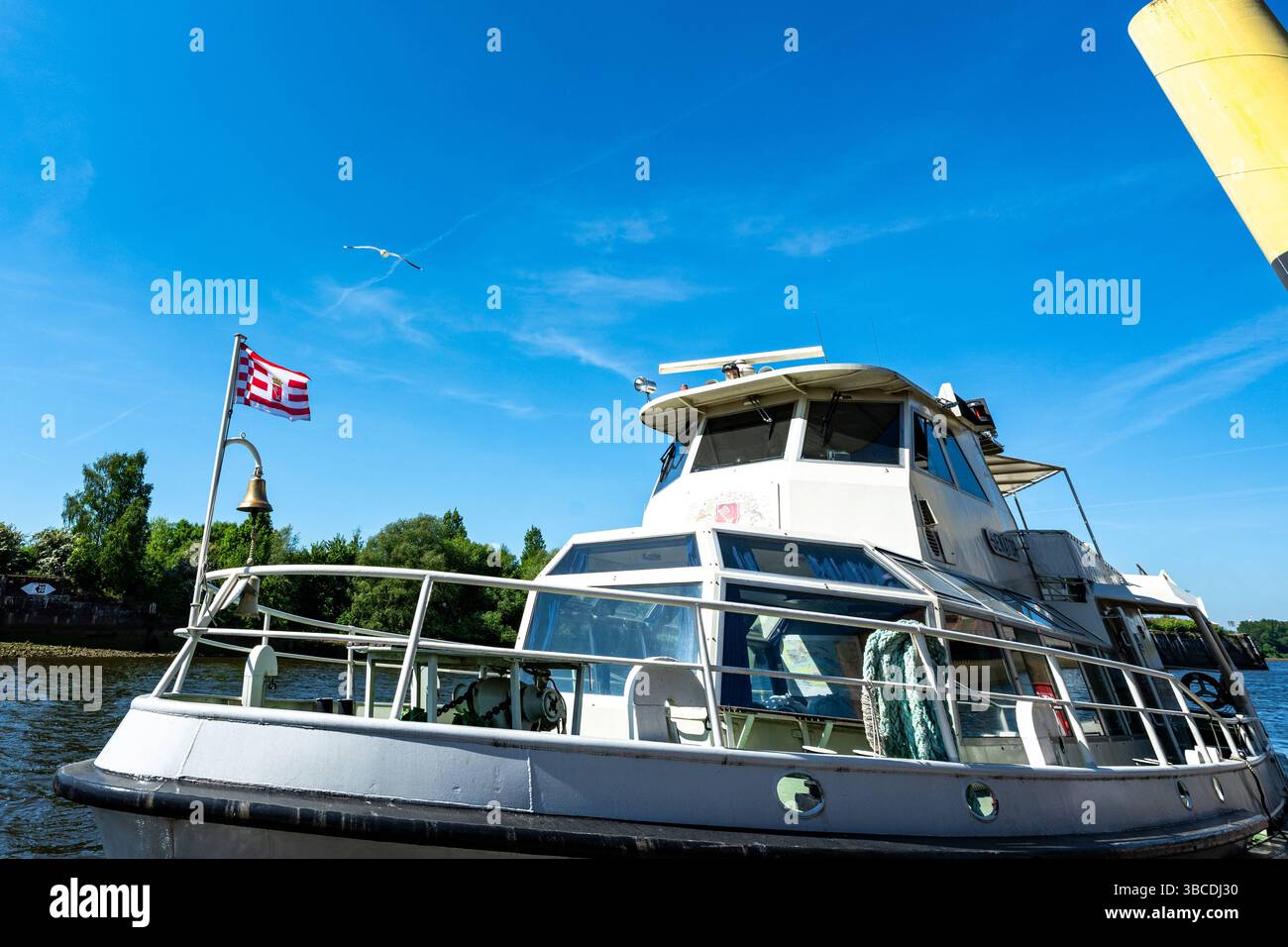 Bremen, Schiff MS Senator, ehemalige Senatsbarkasse, auf der Weser 11. ...