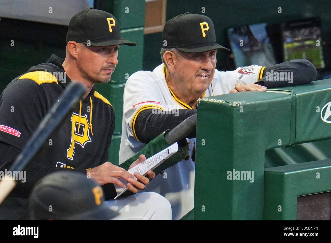 Pittsburgh Pirates manager Don Kelly, left, stands next to coach Gene ...