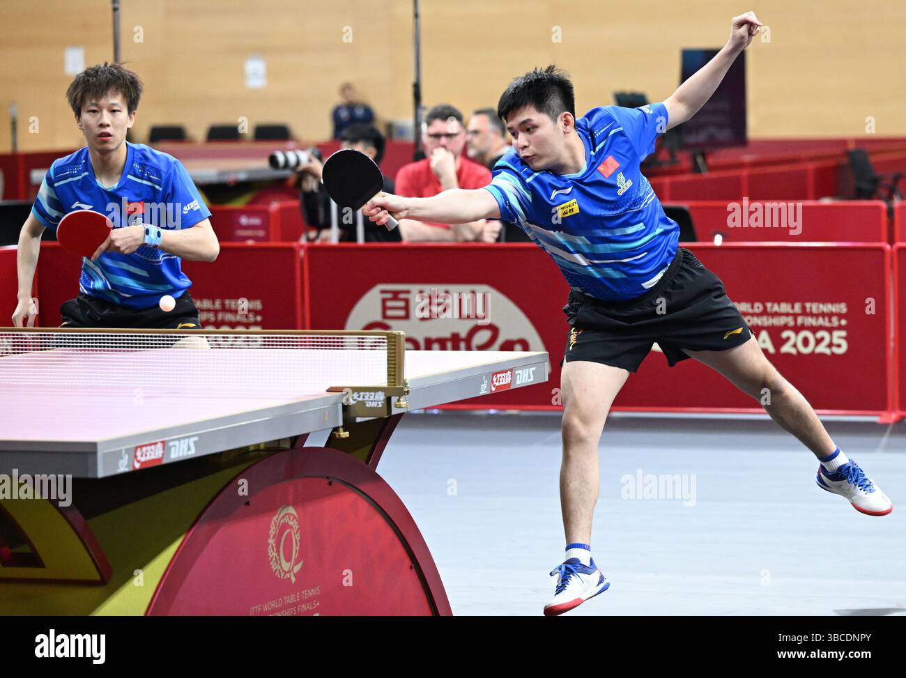 Doha, Qatar. 19th May, 2025. Lin Gaoyuan/Lin Shidong (R) of China ...