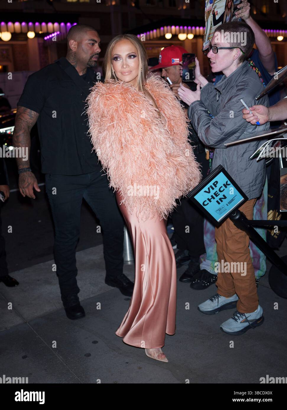 Photo by: XNY/STAR MAX/IPx 2025 5/19/25 Jennifer Lopez is seen arriving ...