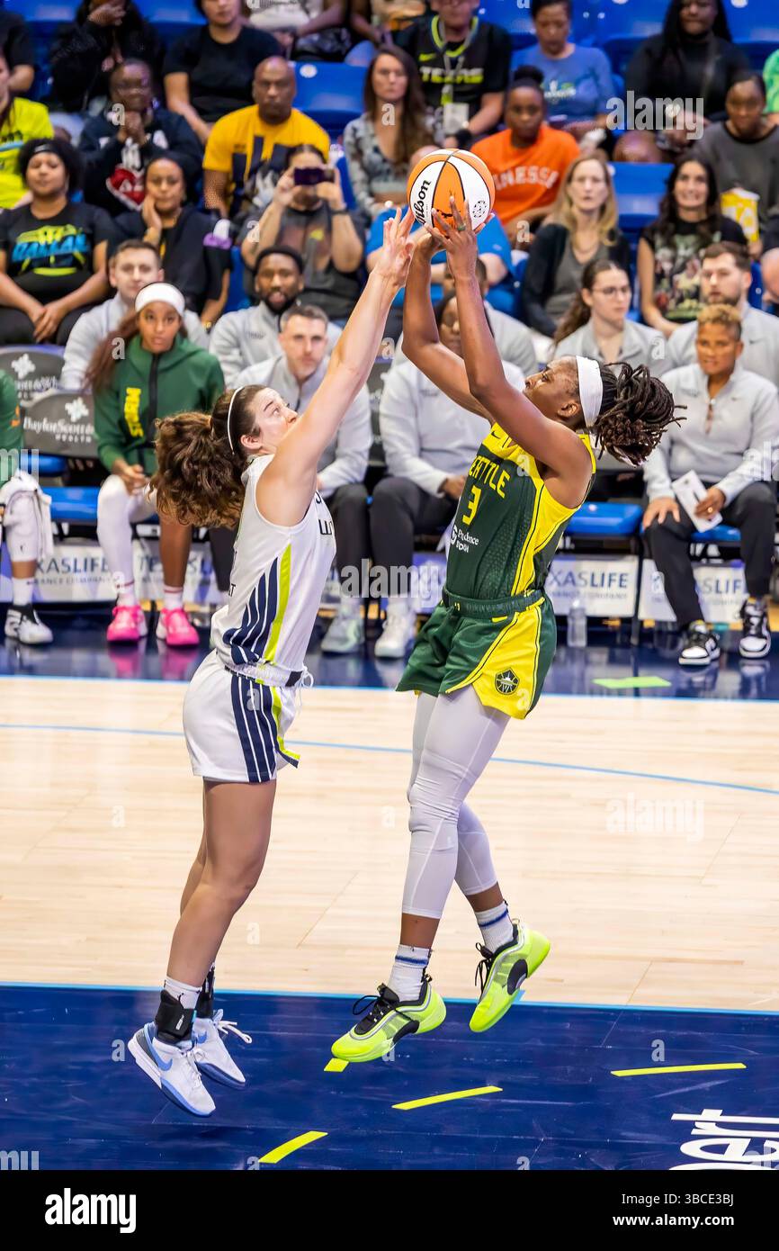 Arlington, Texas, USA. 19th May, 2025. Seattle Storm forward NNEKA ...