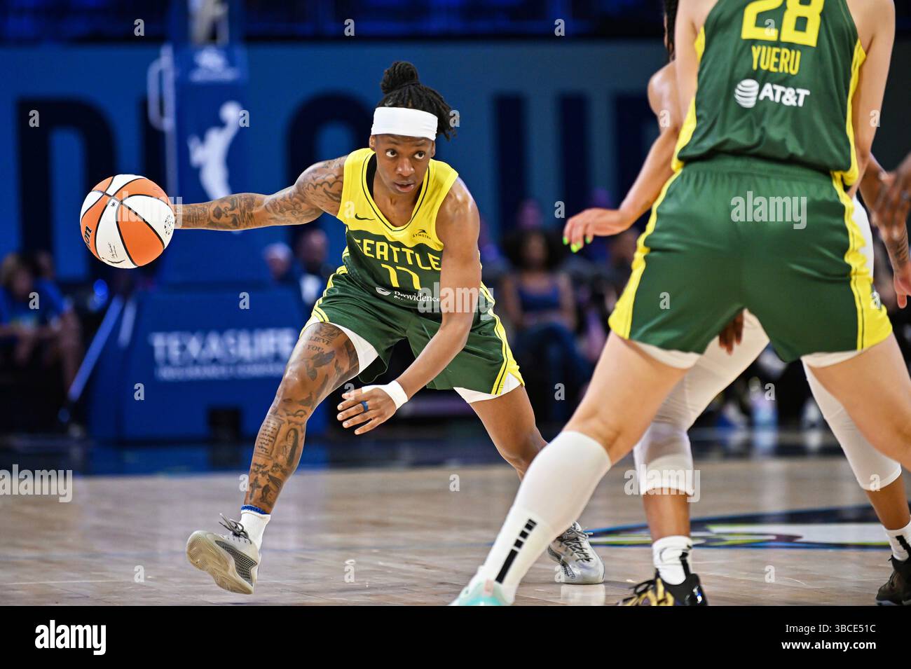ARLINGTON, TX - MAY 19: Seattle Storm guard Erica Wheeler looks to run ...