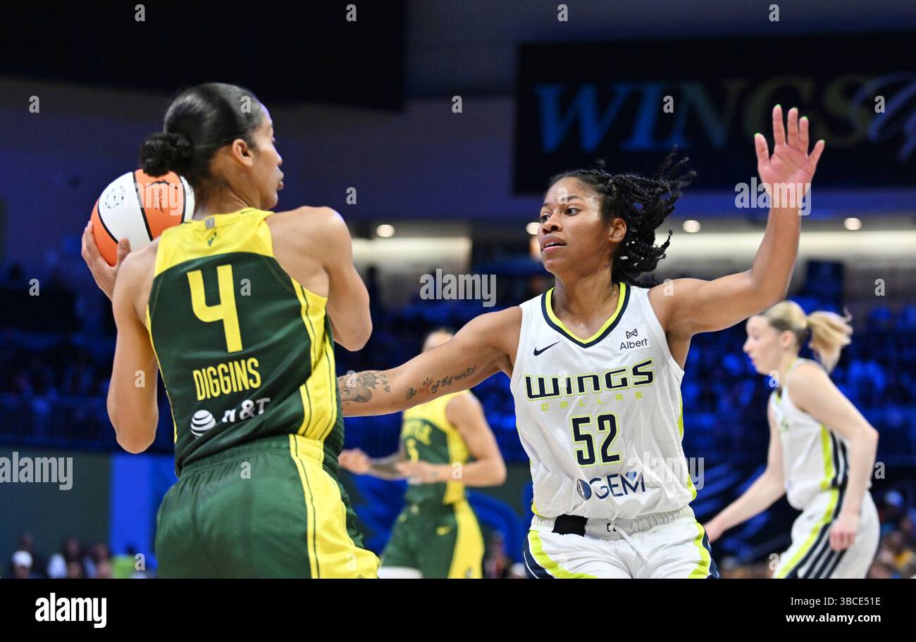 ARLINGTON, TX - MAY 19: Dallas Wings guard Tyasha Harris (52) guards a ...