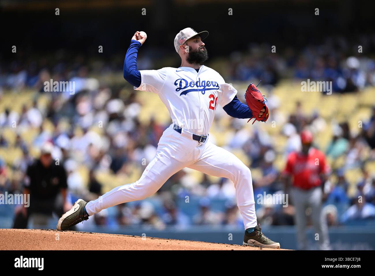 LOS ANGELES, CA - MAY 18: Los Angeles Dodgers pitcher Tony Gonsolin (26 ...