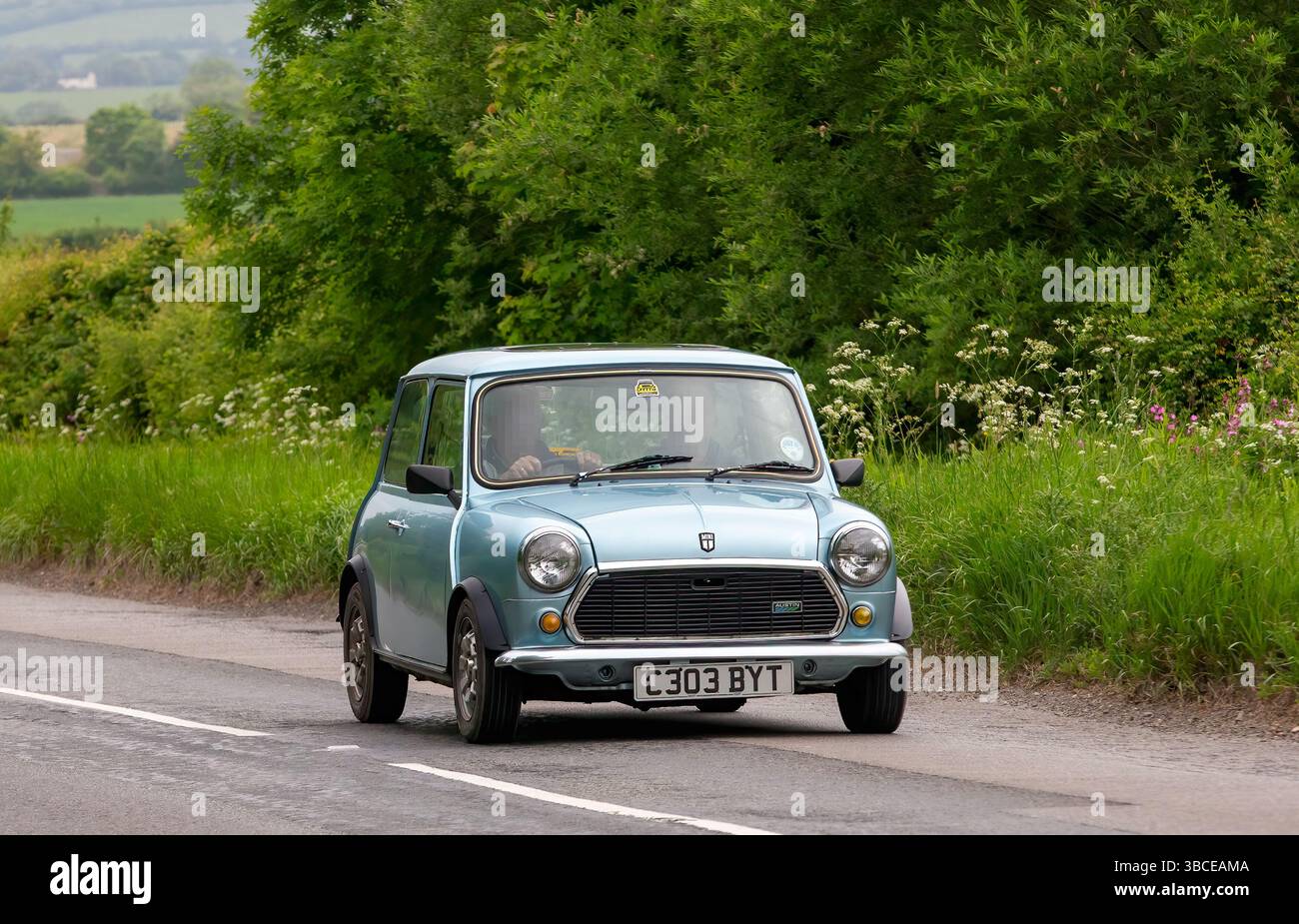 Upper Winchendon,Bucks,UK - May 18th 2025: 1985 blue austin Mini ...