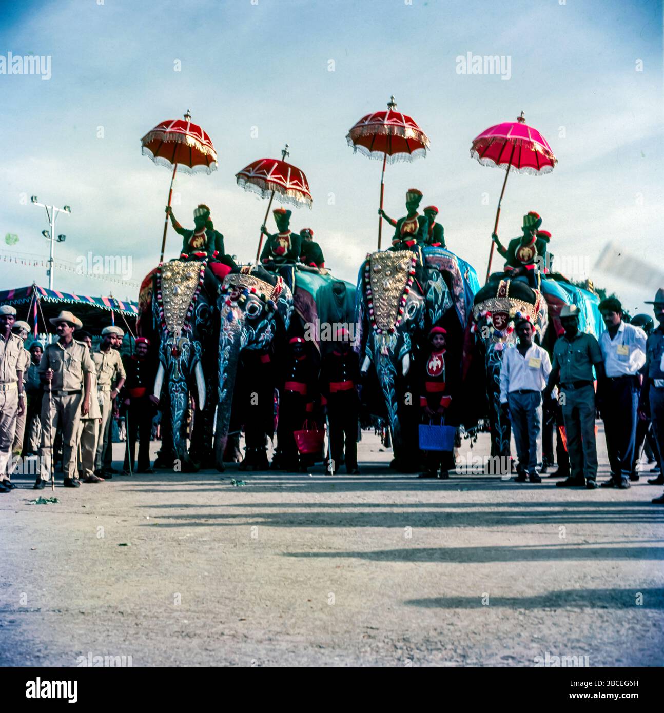 Mysur Dasara:- The Dussehra is celebrated royally in Mysore, Karnataka ...