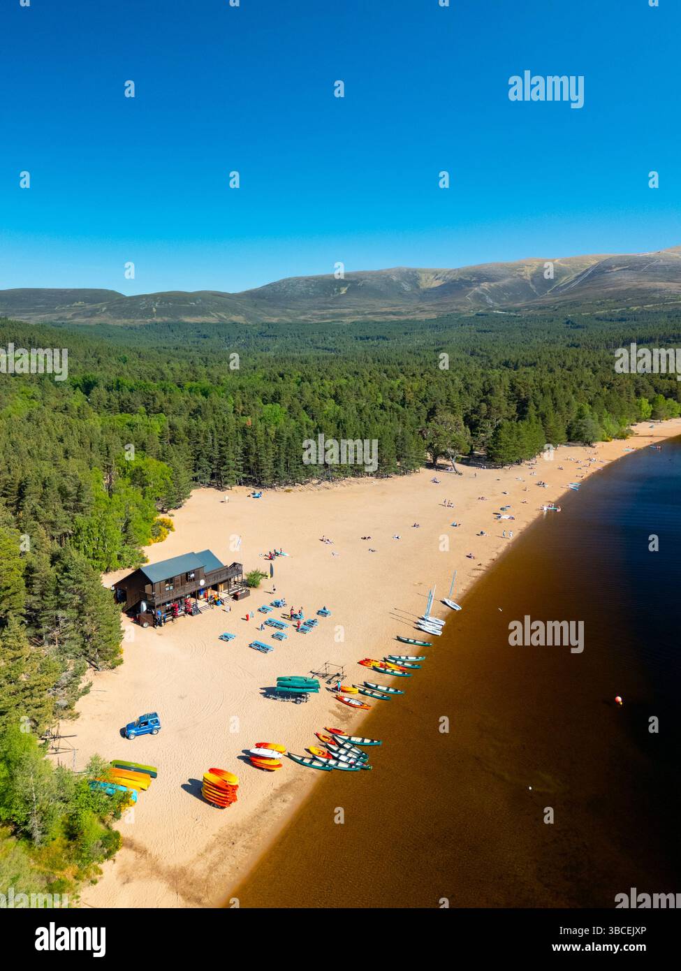 Loch morlich beaches hi-res stock photography and images - Alamy