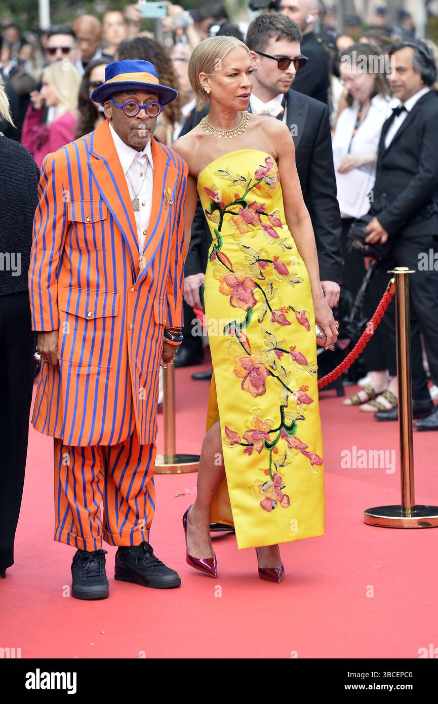Spike Lee mit Ehefrau Tonya Lewis Lee bei der Highest 2 Lowest Premiere ...