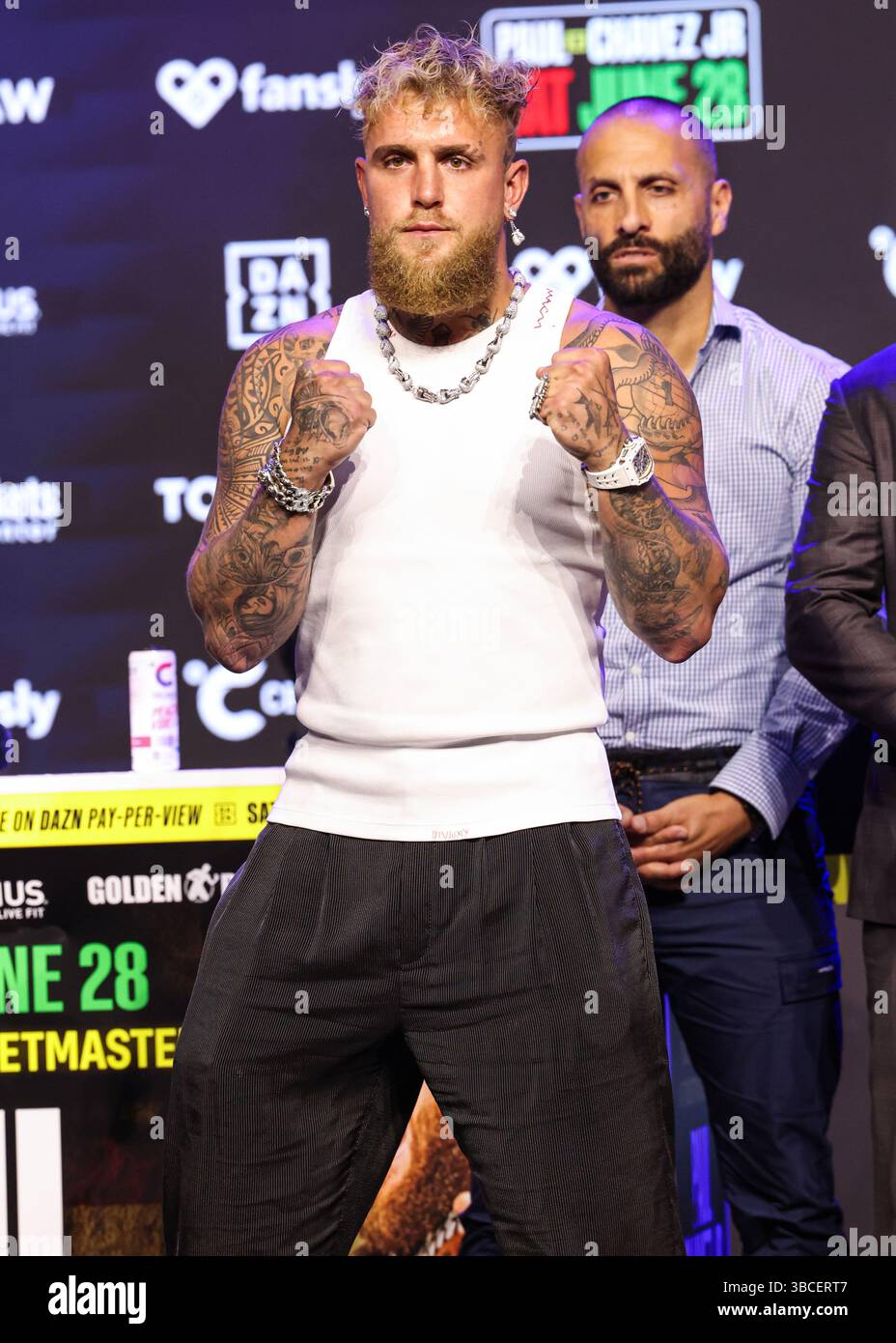 HOLLYWOOD, LOS ANGELES, CALIFORNIA, USA - MAY 14: American professional ...