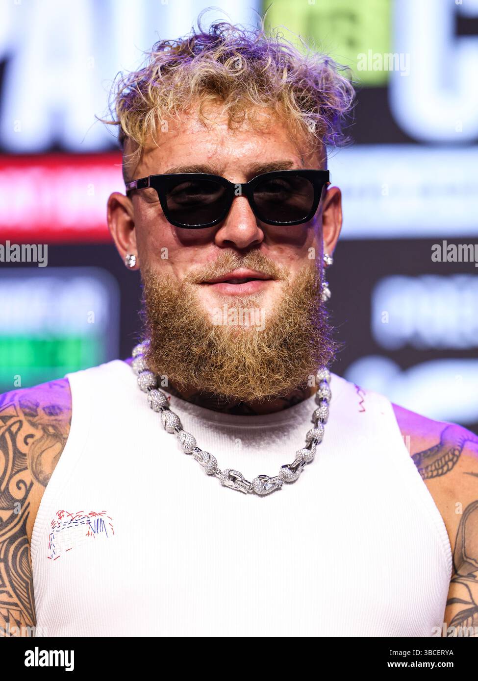 HOLLYWOOD, LOS ANGELES, CALIFORNIA, USA - MAY 14: American professional ...