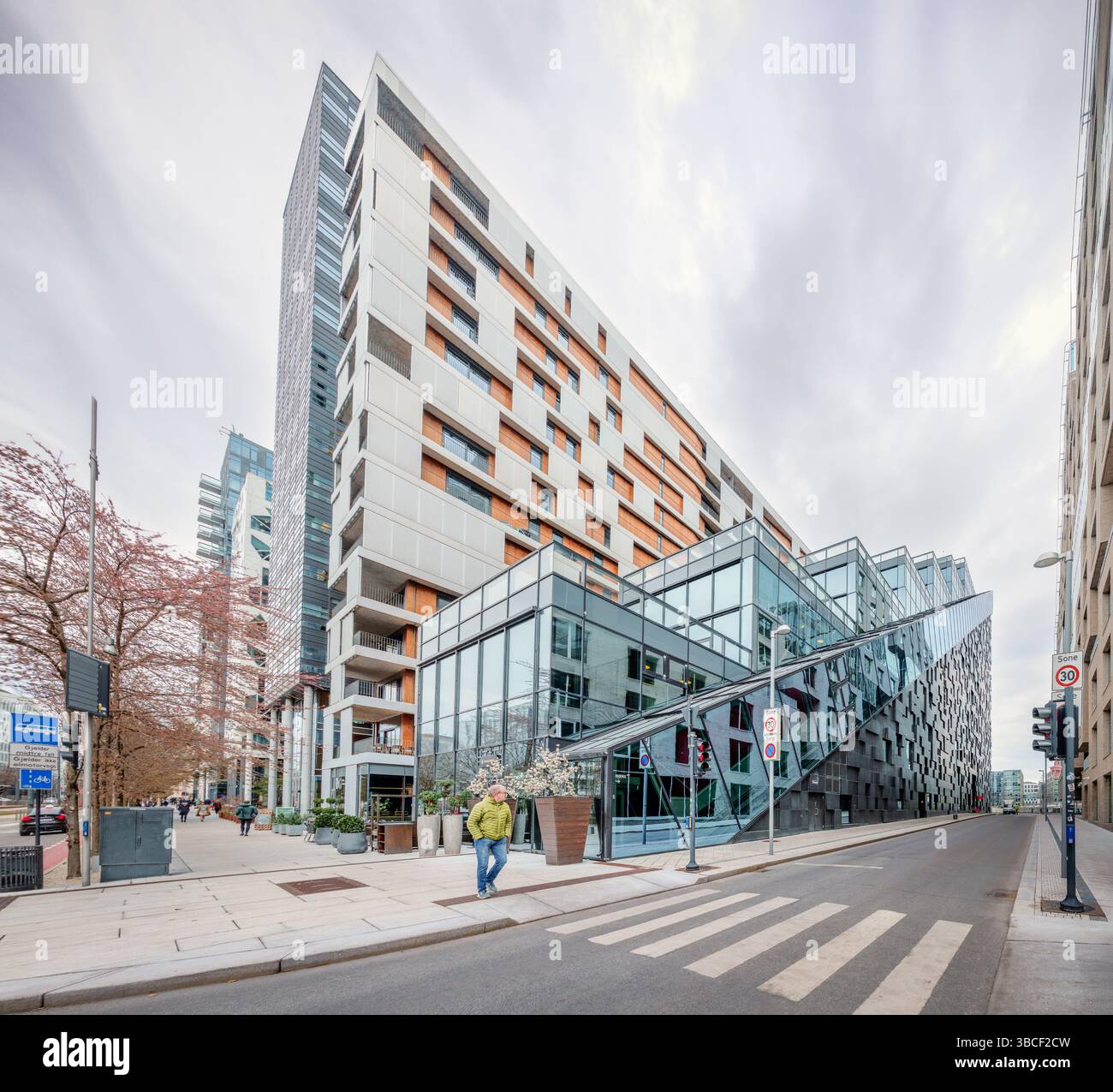 Heaquarters building hi-res stock photography and images - Alamy