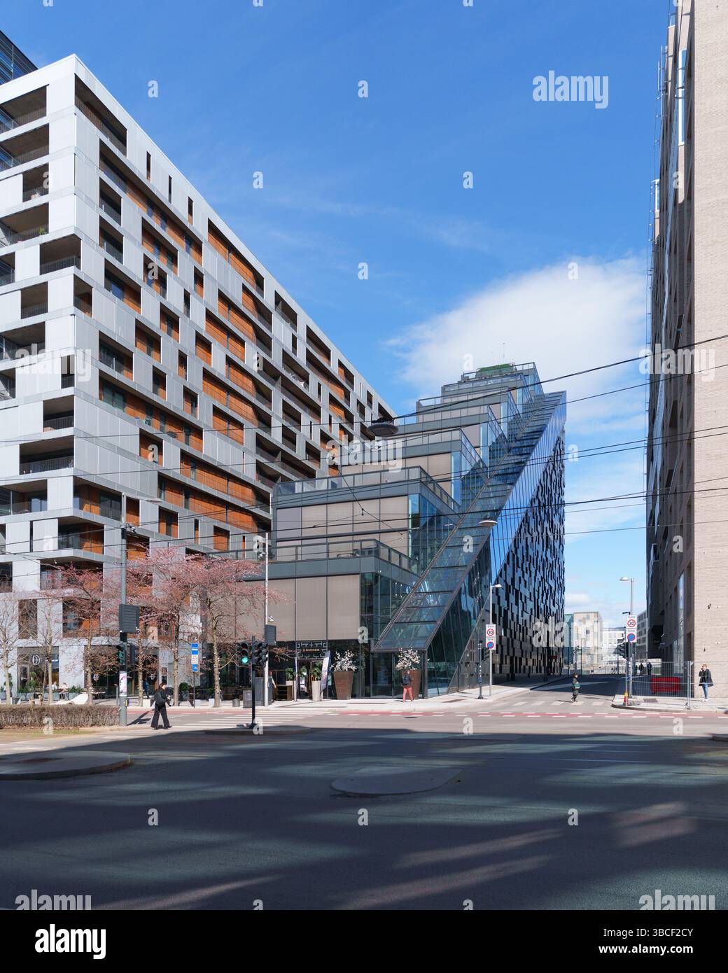 Oslo, Norway - DNB heaquarters building by Dark Arkitekter with MAD ...