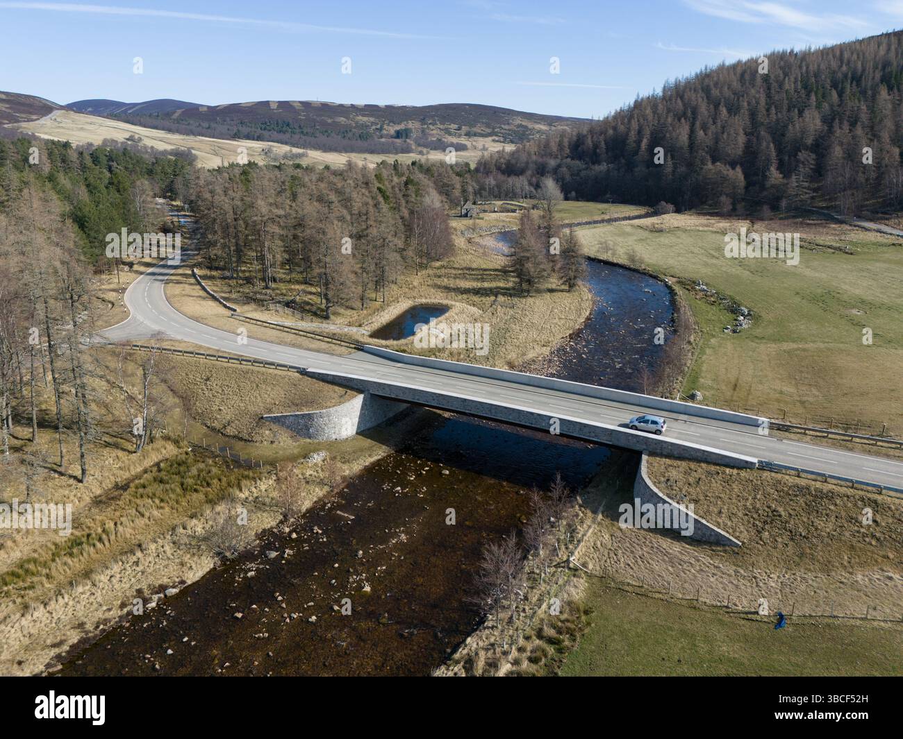 The new Gairnshiel Jubilee Bridge that repaced the original 18 century ...