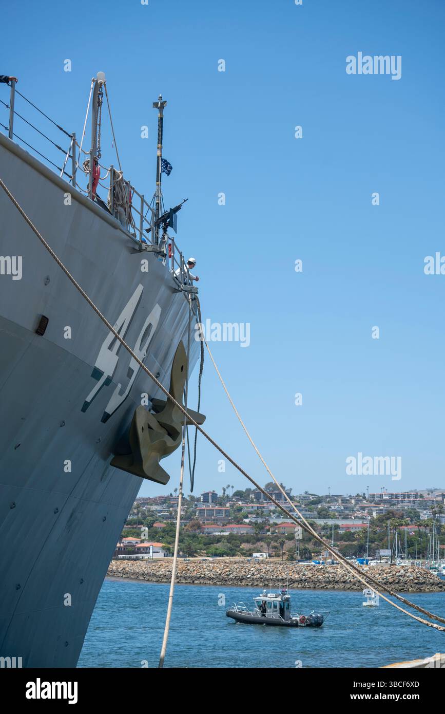 LOS ANGELES (May 19, 2025) Amphibious landing ship USS Harpers Ferry ...