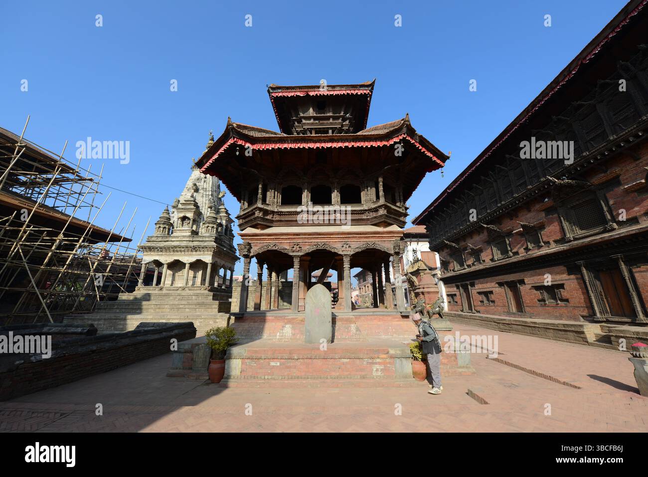 The Chyasalin Mandap temple at Durbar Square in Bhaktapur, Nepal Stock ...