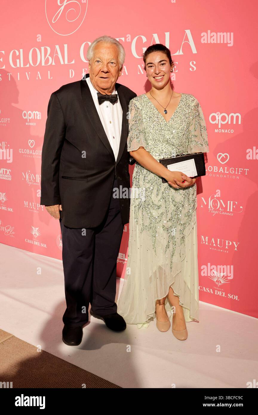 Massimo Gargia mit Gast bei der Global Gift Gala 2025 auf dem Festival ...