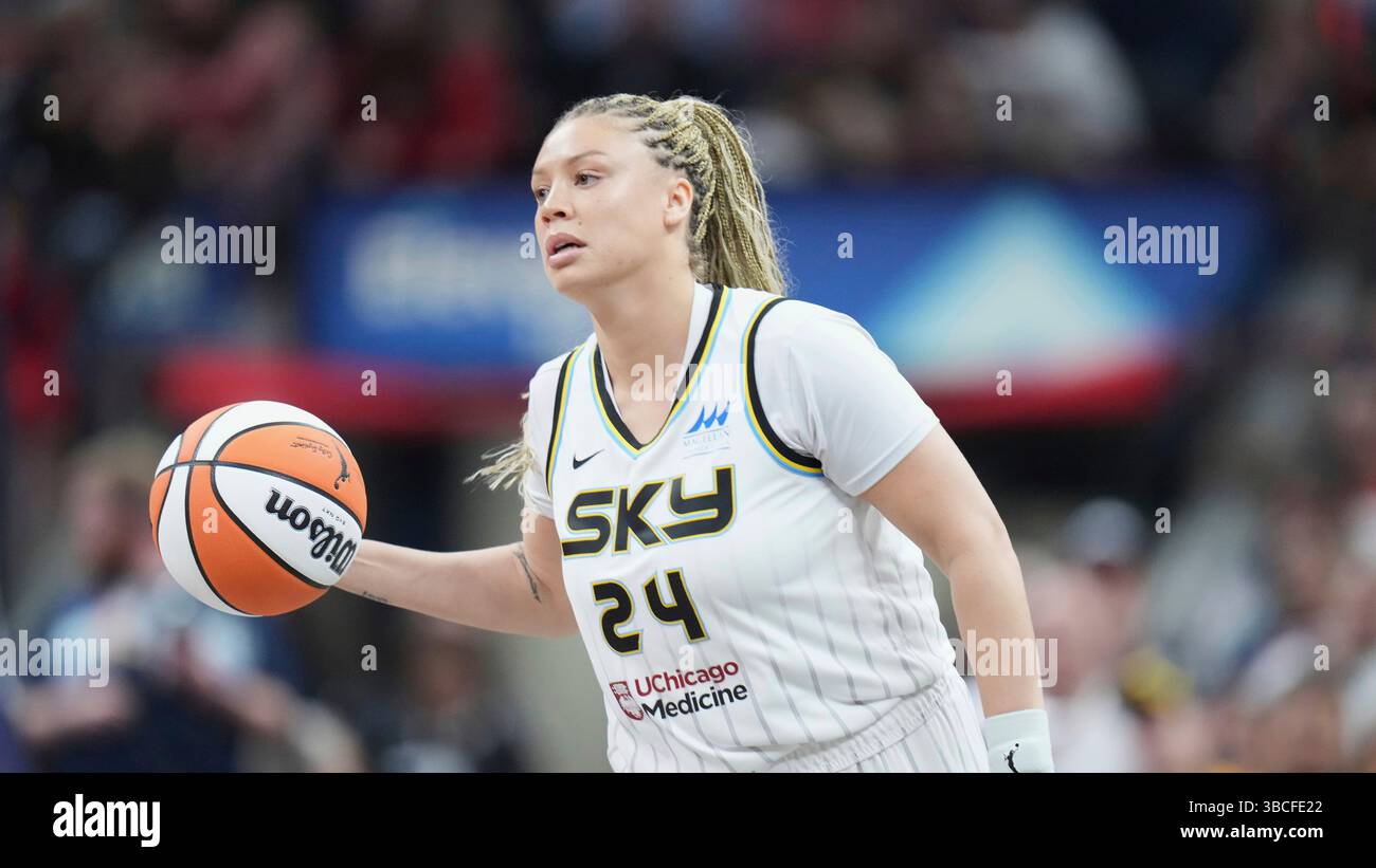 Chicago Sky guard Rachel Banham (24) in action during a WNBA basketball ...