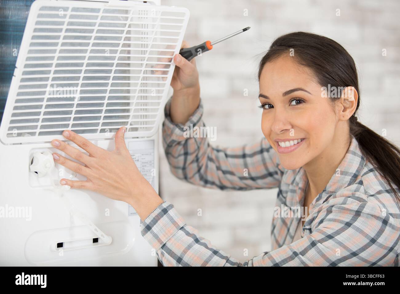 Maintaining grill hi-res stock photography and images - Alamy