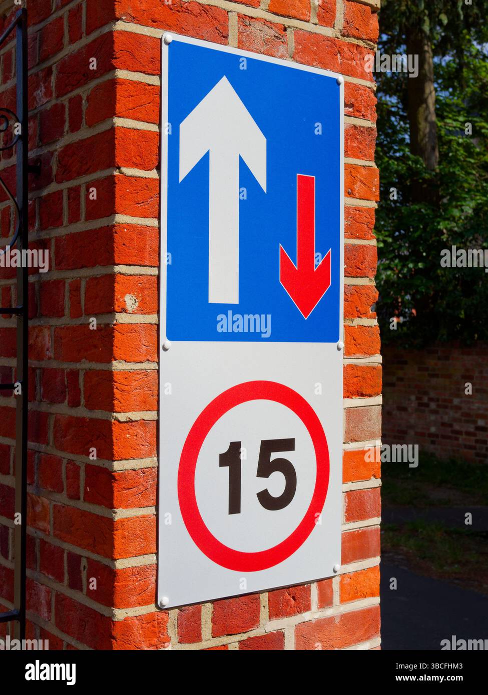 Road Traffic Sign showing 15 MPH speed limit and right of way sign ...