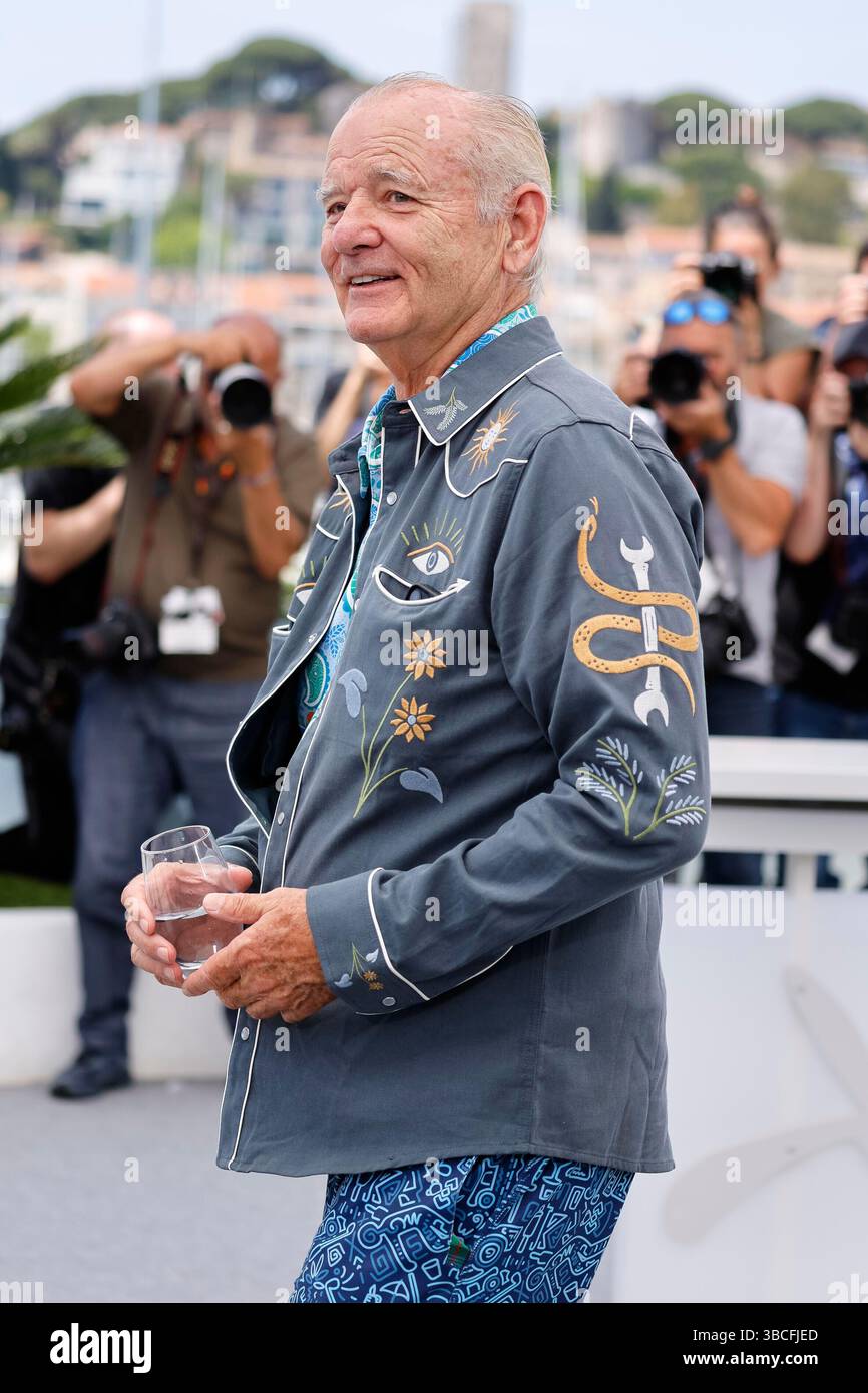Cannes, Frankreich. 19th May, 2025. Bill Murray poses at the photocall ...