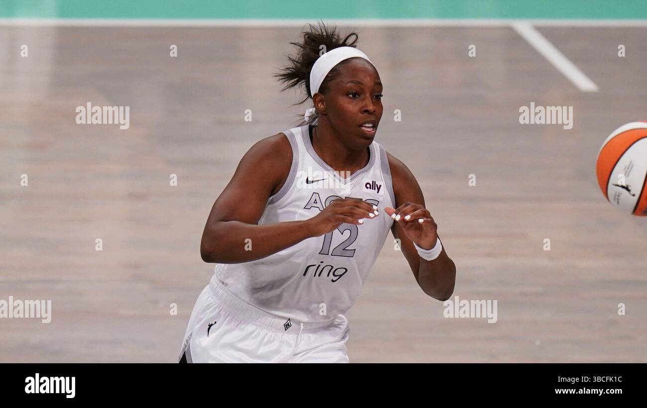 Las Vegas Aces guard Chelsea Gray (12) during a WNBA basketball game ...