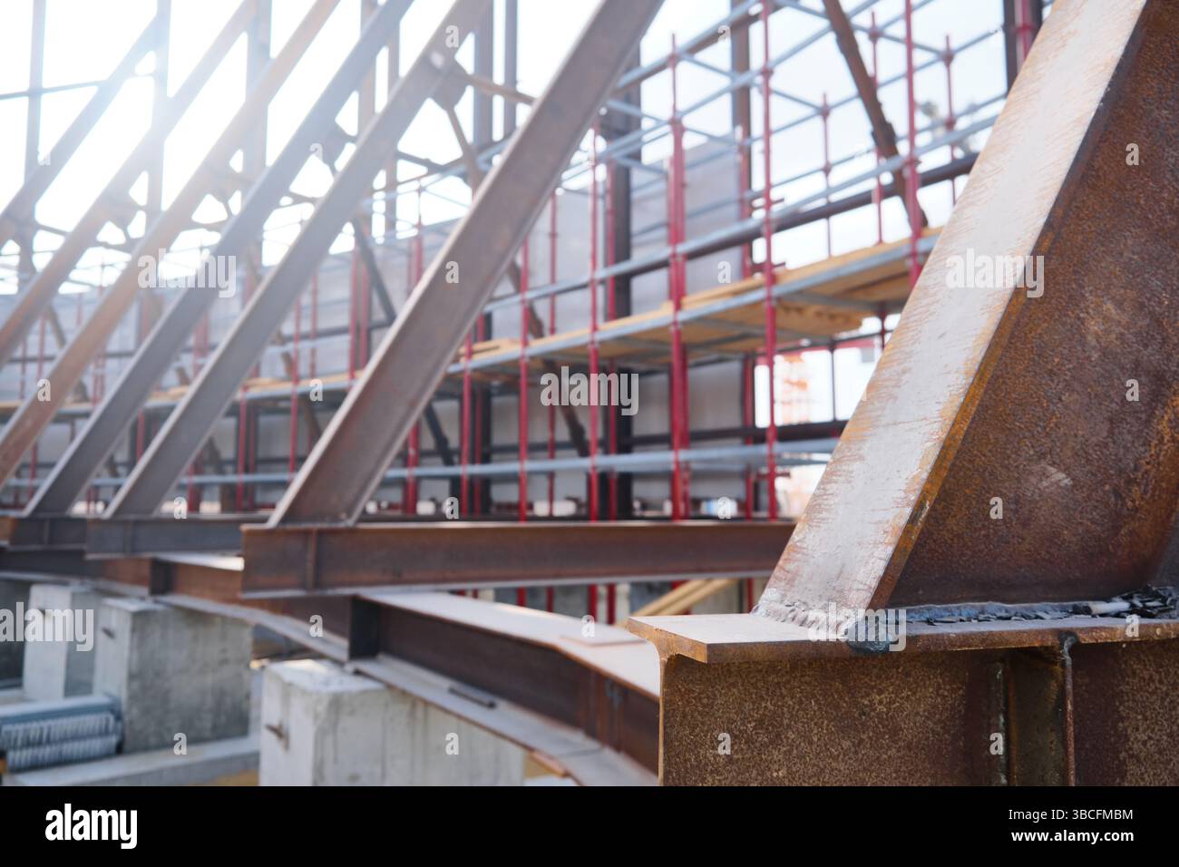 Steel beam joint welded hi-res stock photography and images - Alamy