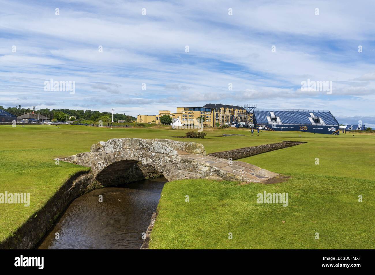 Swilcan bridge hi-res stock photography and images - Alamy