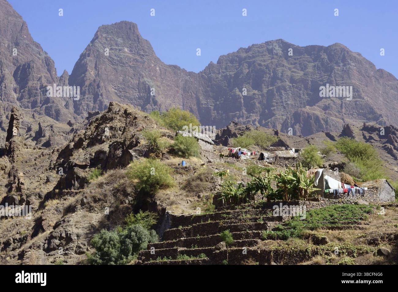 Farm and farm terrace on the hiking trail from Cha Alto Mira village to ...