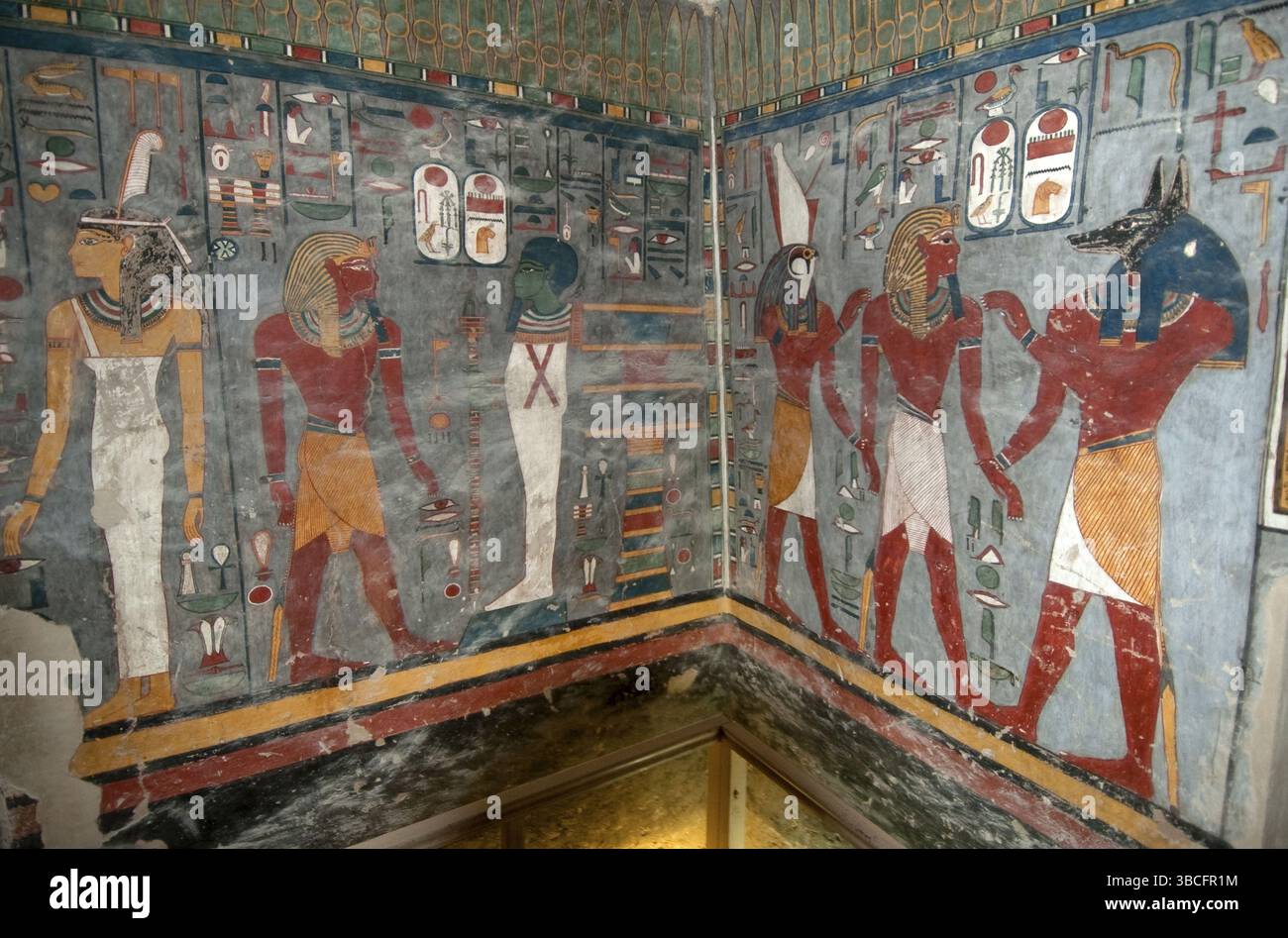 Mural pharaoh pharaohs tomb hi-res stock photography and images - Alamy