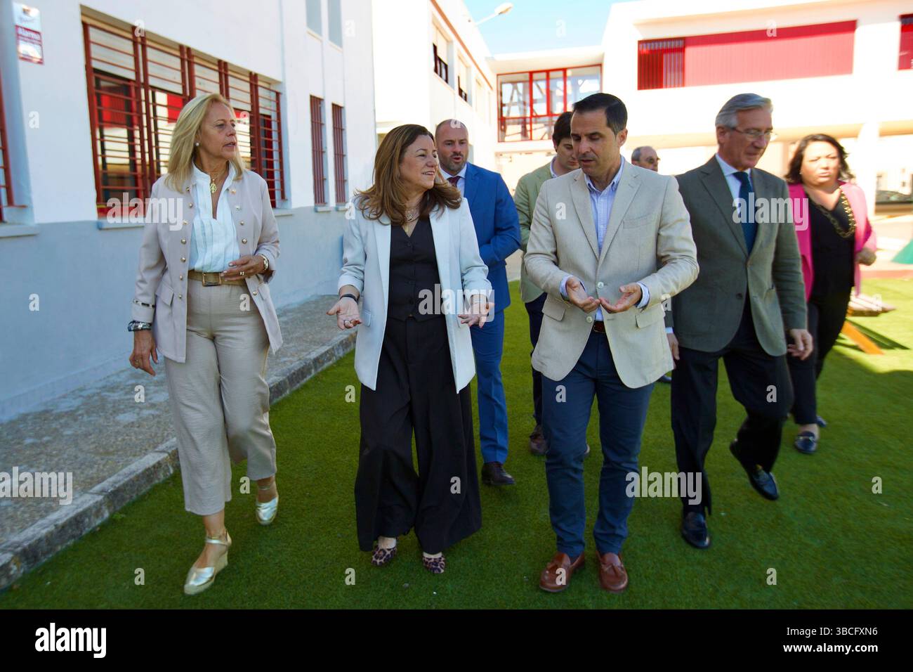 The Regional Minister for Educational Development and Vocational Training, María del Carmen ...