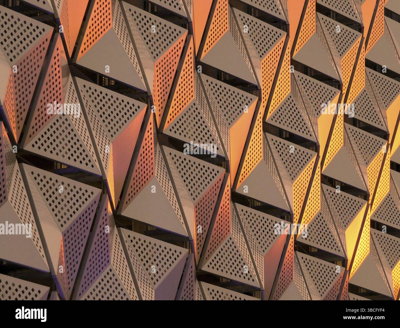 Copper cladding hi-res stock photography and images - Alamy