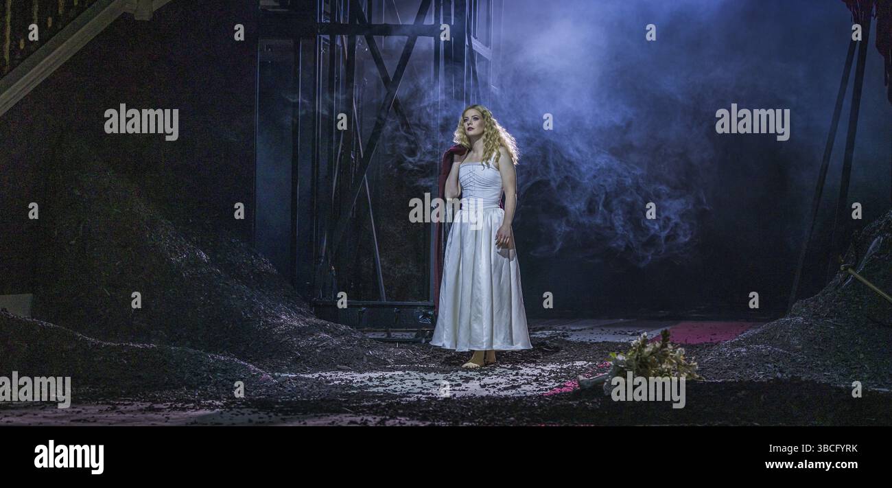 Hamlet' by Ambroise Thomas is an almost 150-year-old opera based on the ...