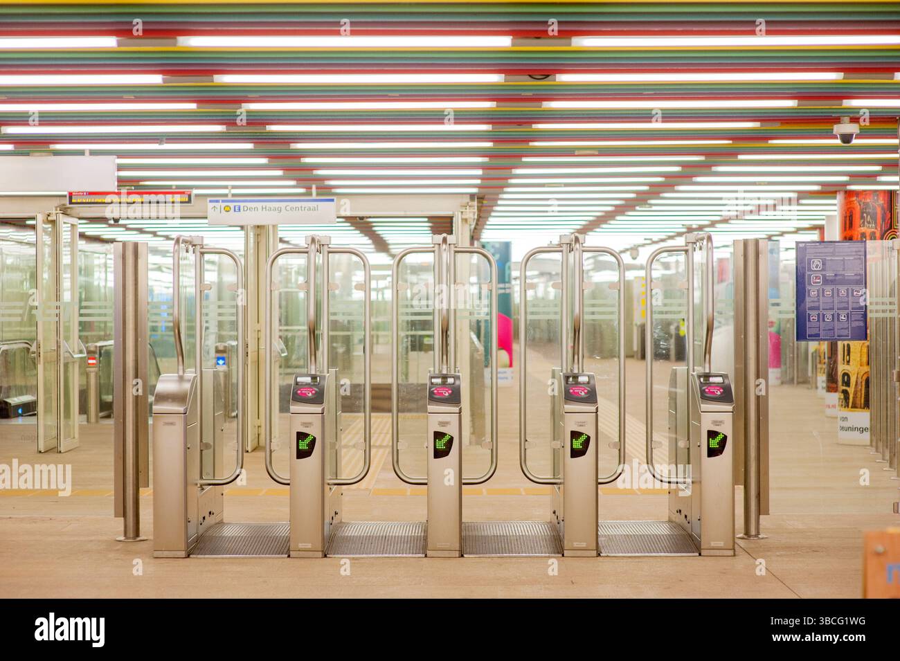 Rotterdam centrqal hi-res stock photography and images - Alamy