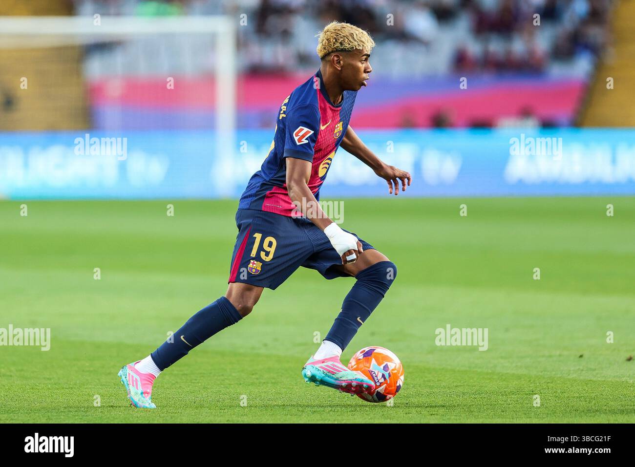 Barcelona, Spain. 18th, May 2025. Lamine Yamal (19) of FC Barcelona ...
